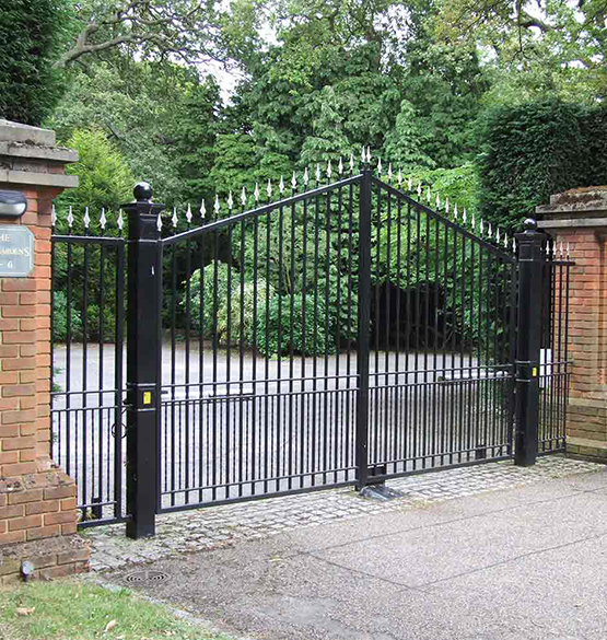 Metal Gates & Grilles Edgware | Metal Fencing & Railings